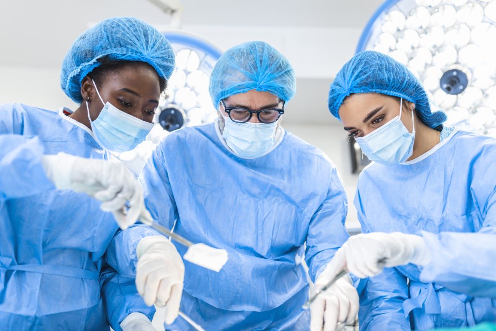 Using a new type of oxygenator during heart bypass surgery to reduce ...